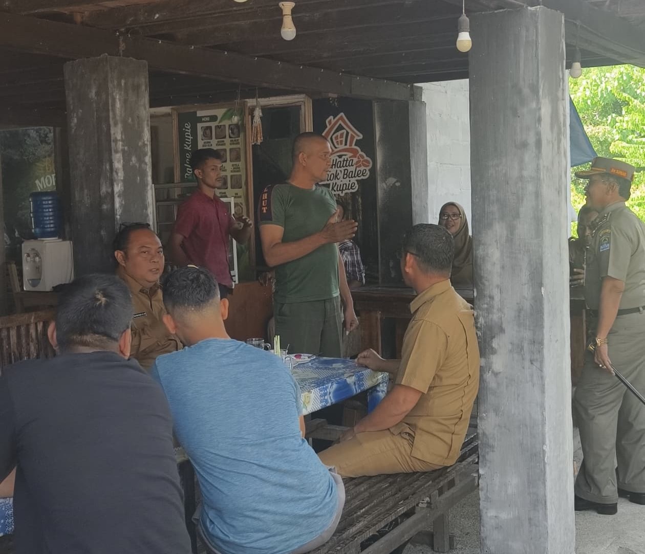 Sekda Reza Fahlevi Ajak ASN Aceh Jaya Ngopi Bareng yang Kedapatan Nongkrong di Warkop saat Jam ...